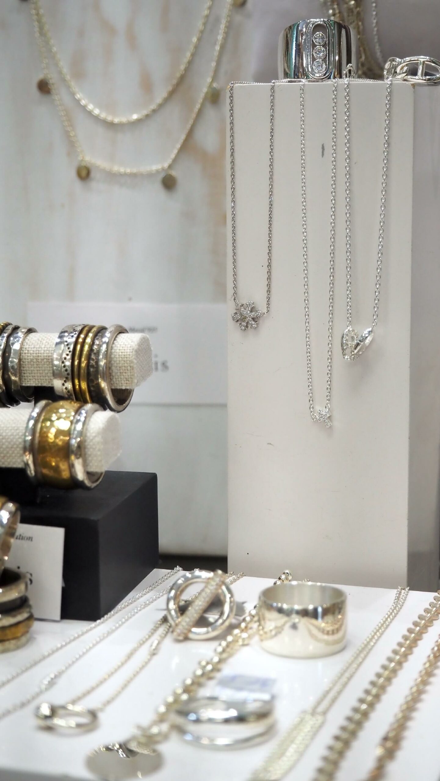 Shangri'la - Boutique Bijoux & Accessoires à Carry